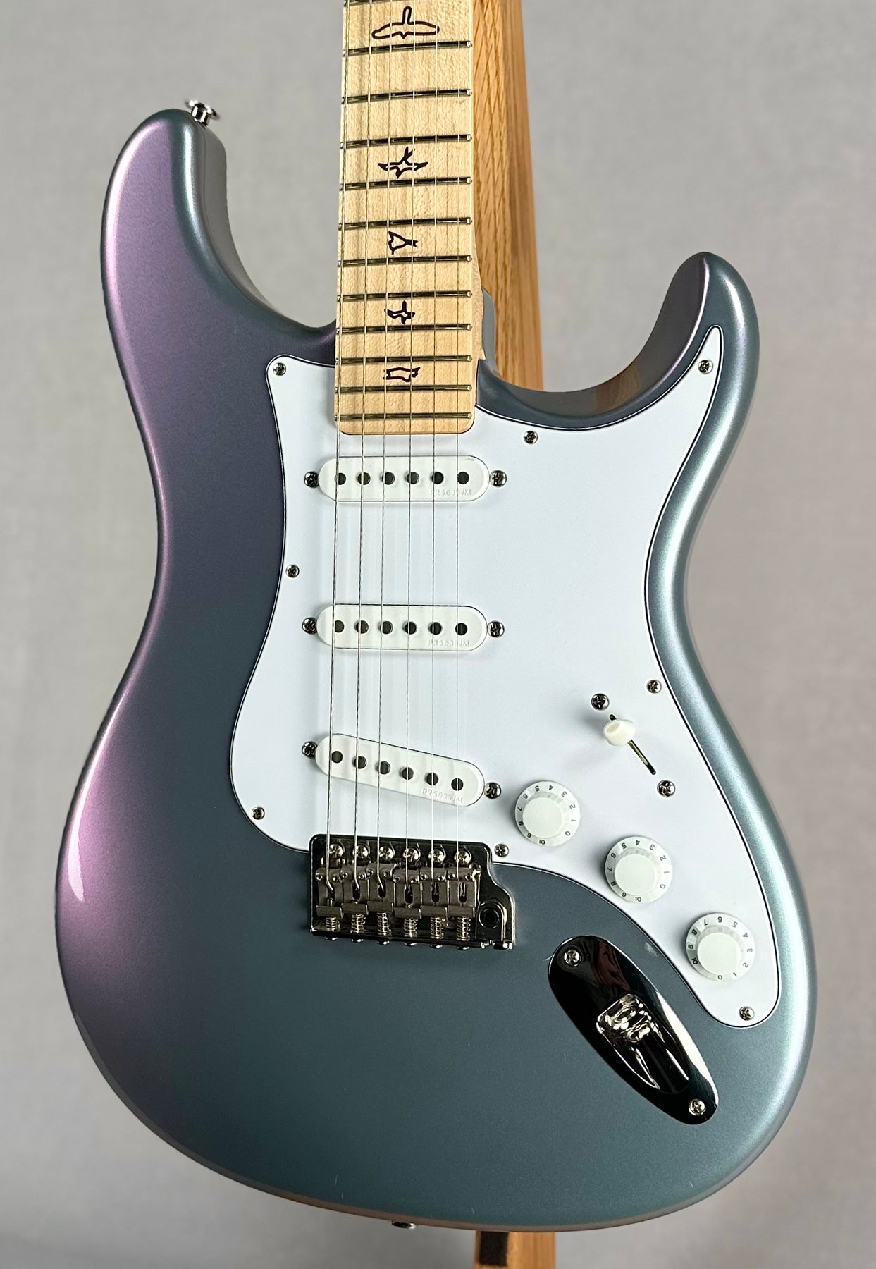 PRS Silver Sky Limited Edition - Lunar Ice – Jimmy Wallace Guitars